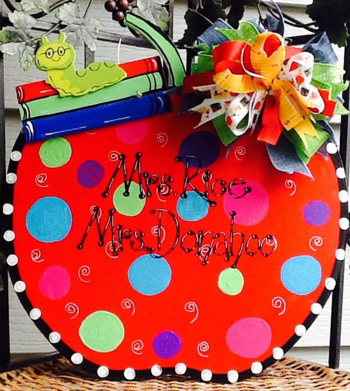 Apple door hanger teacher door hanger school door hanger | Etsy