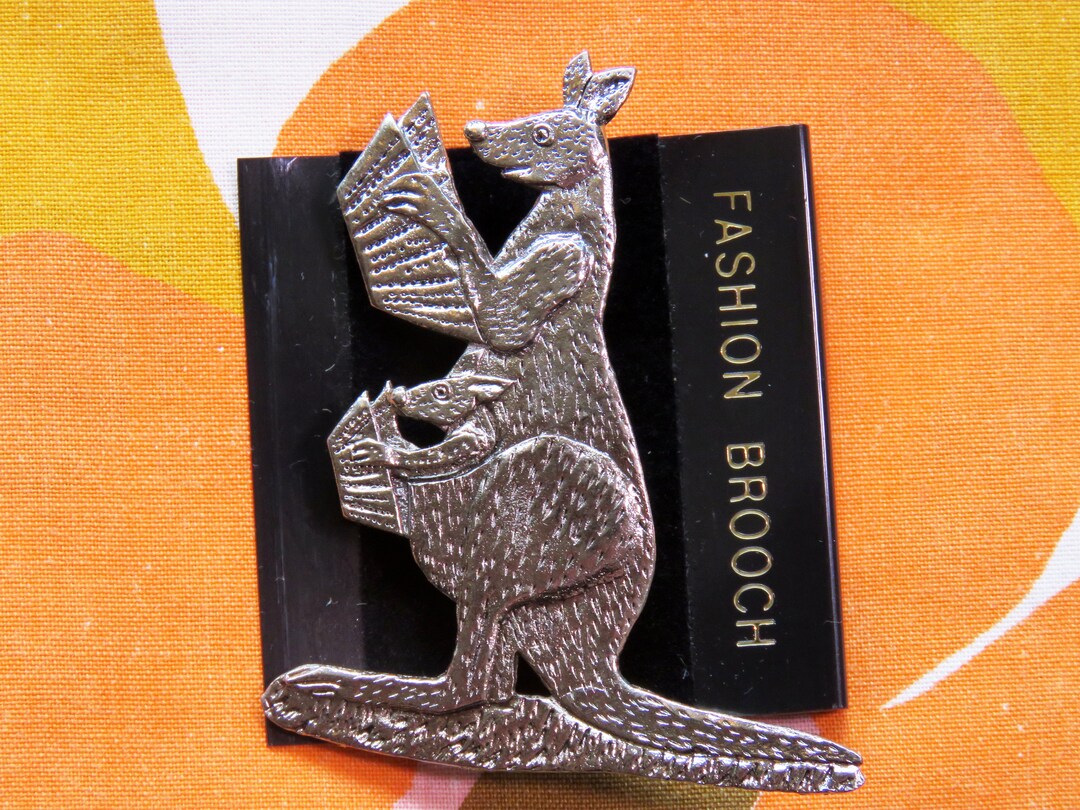 Vintage Kangaroo and Joey Reading Newspaper Brooch Retro 1970s 1980s ...