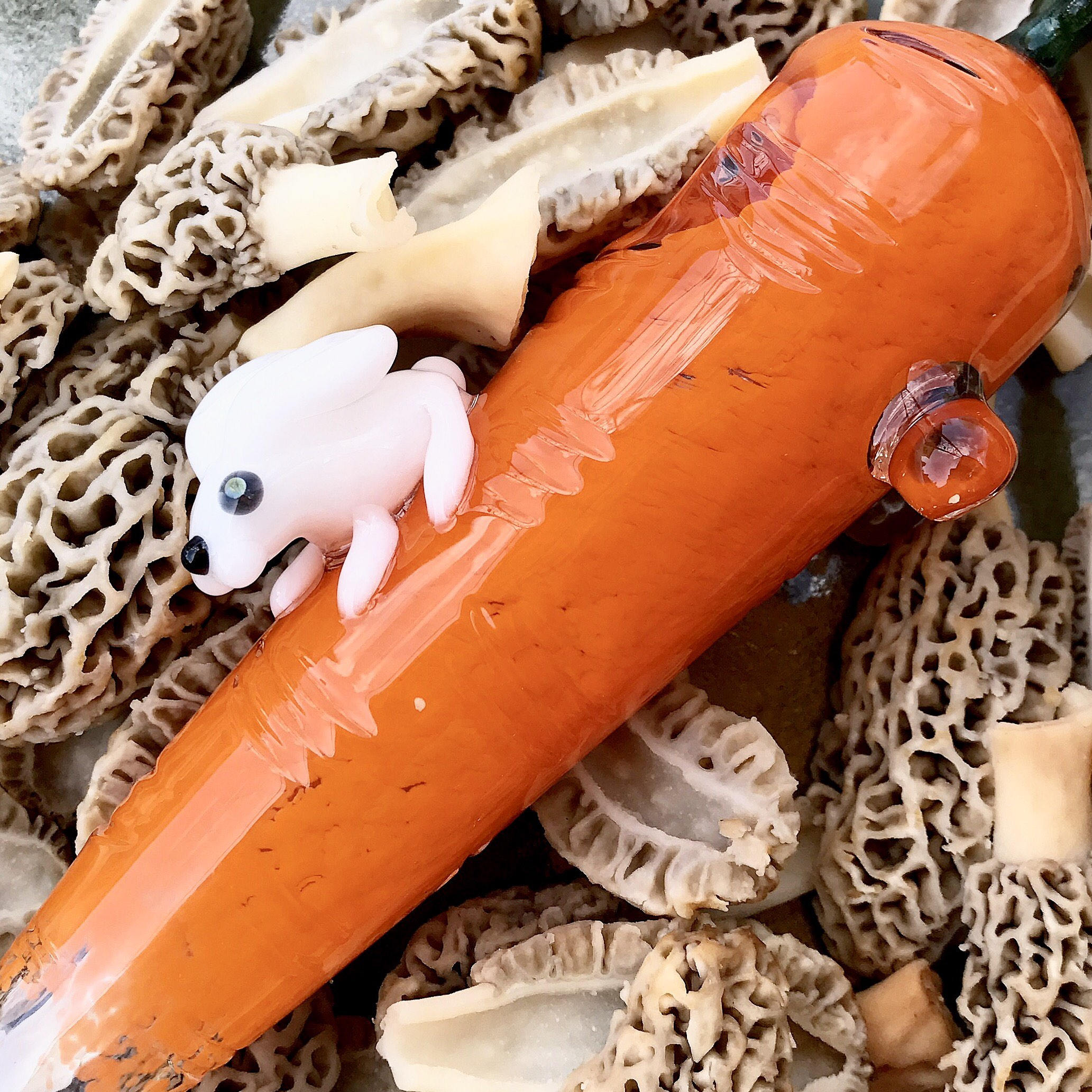 Glass Pipe Carrot and Rabbit