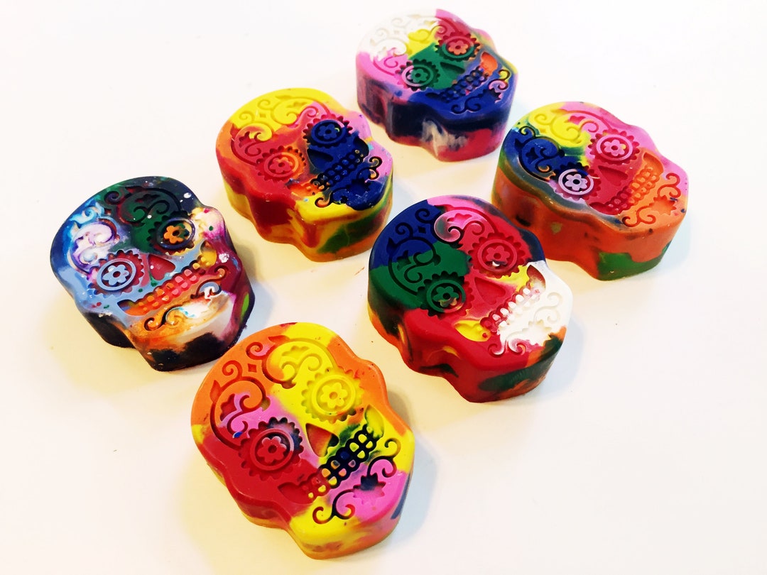 Sugar Skull Shaped Crayons, Birthday Party Favors, Dia De Muertos Favor ...