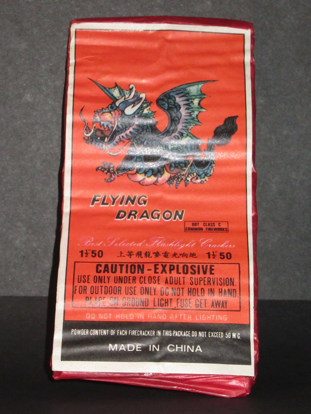 FLYING DRAGON 6 LABEL Mint Firecracker Dot Class C Vintage 1.5 Firework ...
