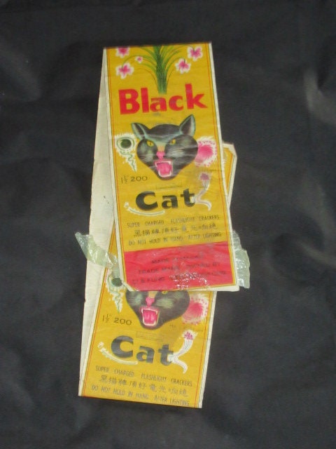 BLACK CAT Firecracker 23" LABEL 1 1/2 200 Vintage Fireworks Fire ...