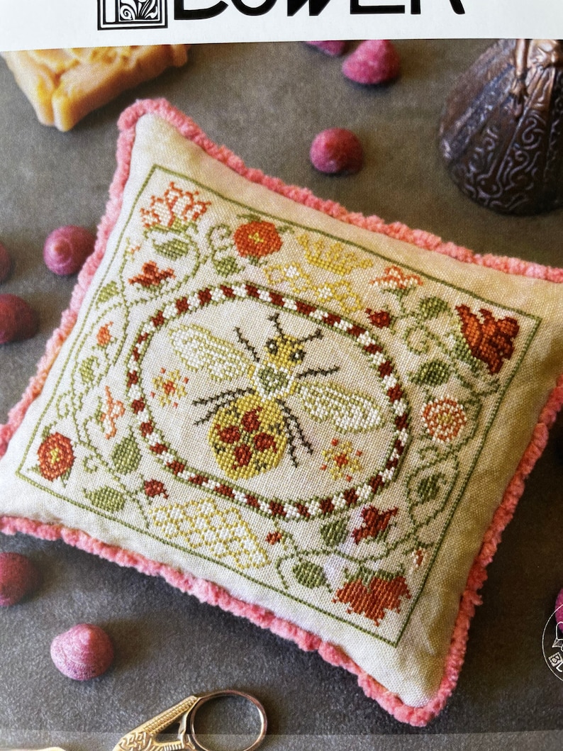 TUDOR Bee by Blueflower Stitching / Cross Stitch Chart / - Etsy