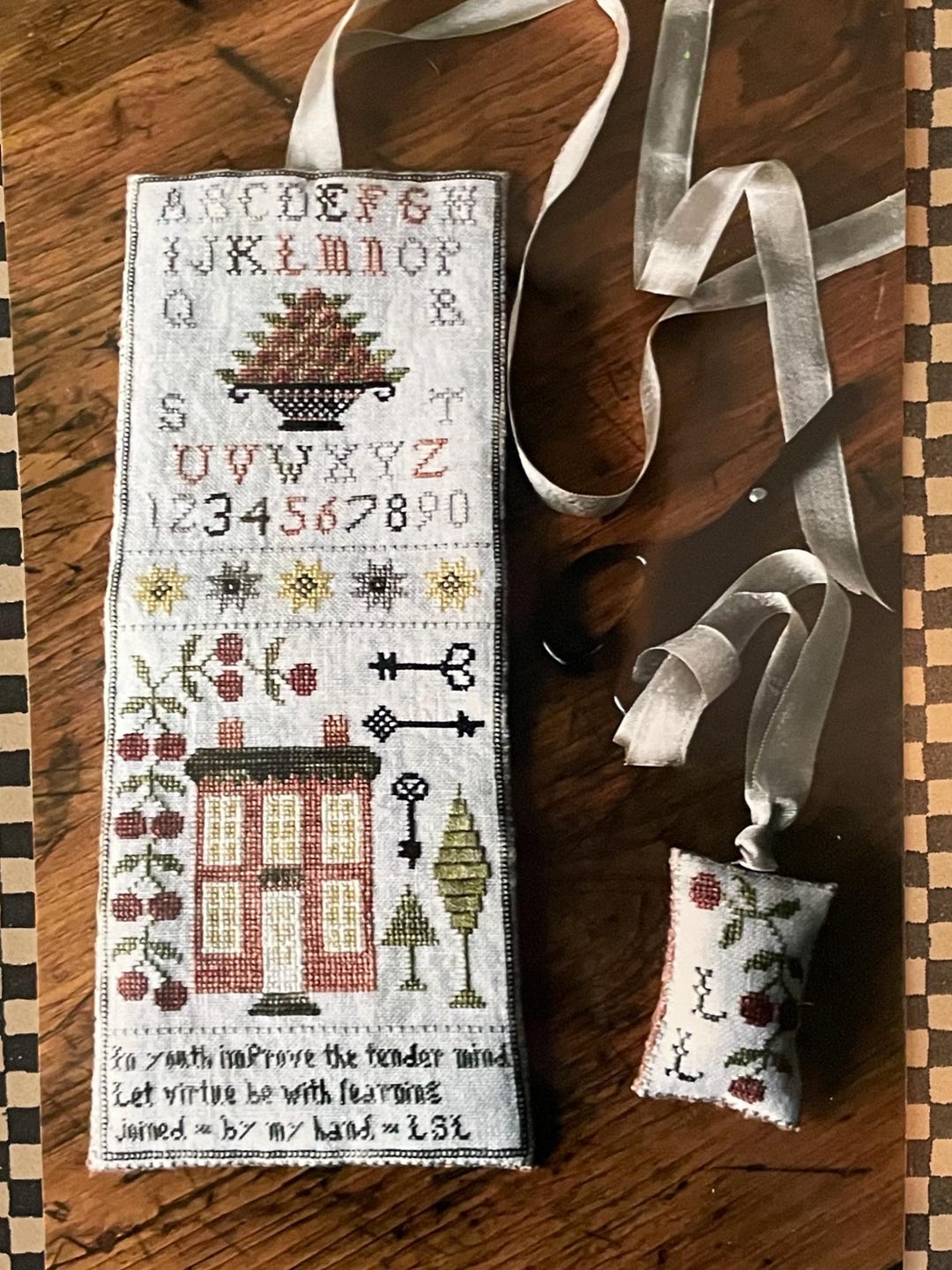 CHERRY HOUSE HUSWIFE by Chessie & Me / Cross Stitch Chart / Pattern ...