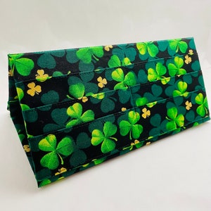 Clover Print Bingo Pull Tab Holder, Shamrock Print Playing Card Holder ...
