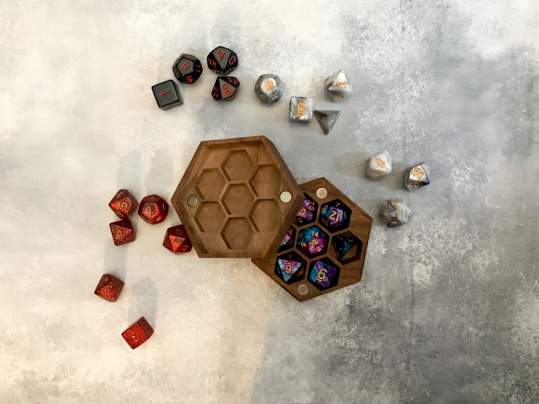 Walnut Dice Holder: Dungeons and Dragons Magnetic Case - Etsy