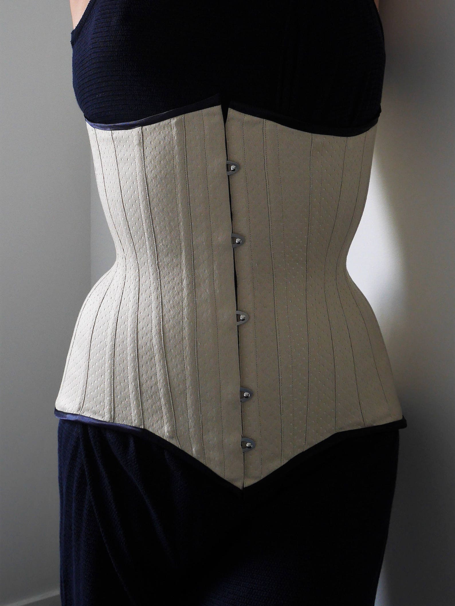 Corset Pattern (plus Sizes Included)! Tessa - a 20 Panel Under-bust in ...