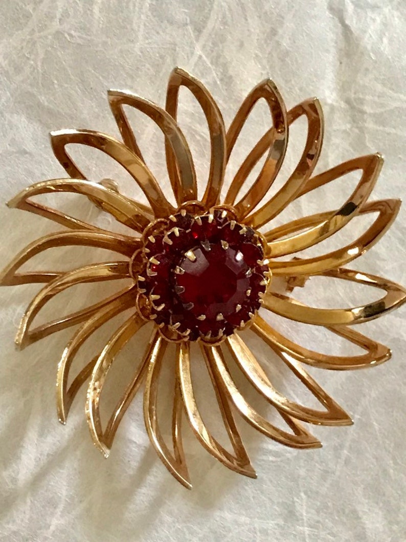 Vintage Sarah Coventry Gold and Red Flower Brooch | Etsy