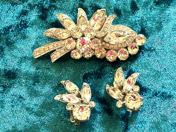 Eisenberg costume jewelry store