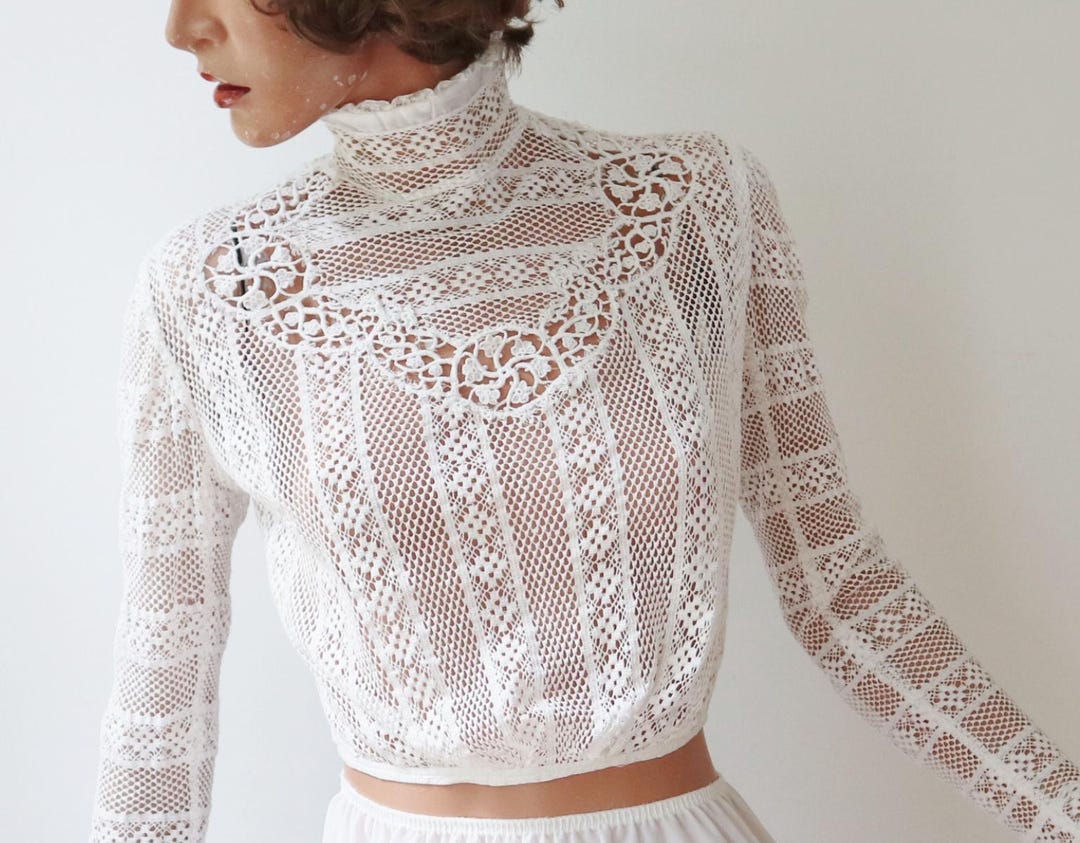 White Victorian Fitted Cotton Lace Top // High Neck With Stiffners ...