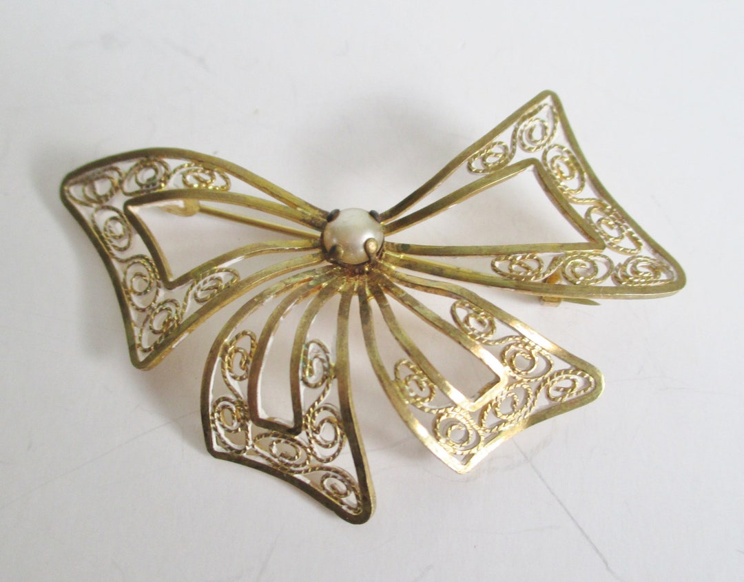 Belle broche en fil métallique vintage avec nœud / / or avec perle ...