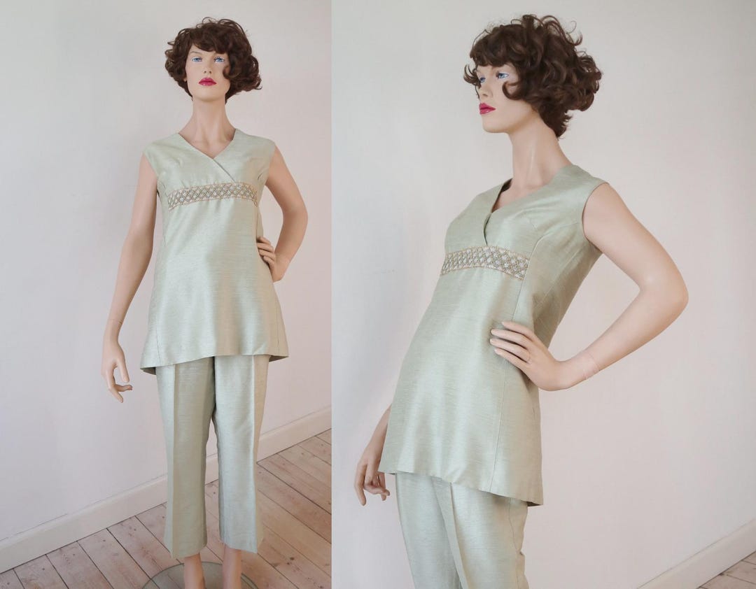 60s70s Green 2 Piece Set With Golden/rainbow Colored Front Ribbon ...