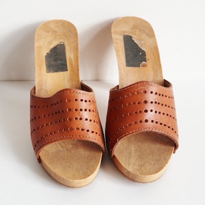 Heeled Tan Leather Vtg. Clogs With Cut Outs // Tamaris // Size 36 - Etsy