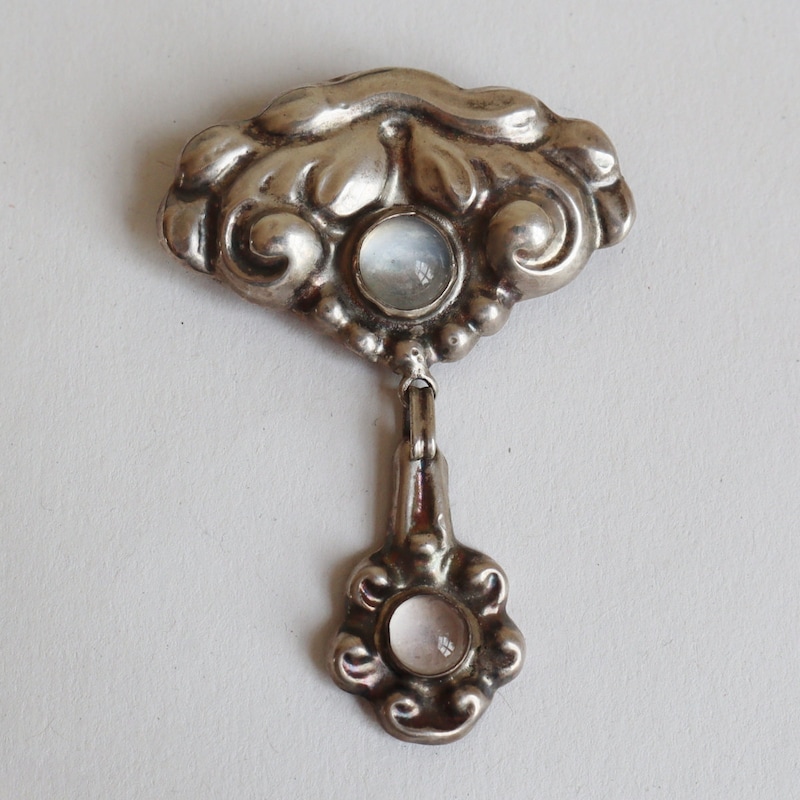 830 Silver Brooch - Etsy