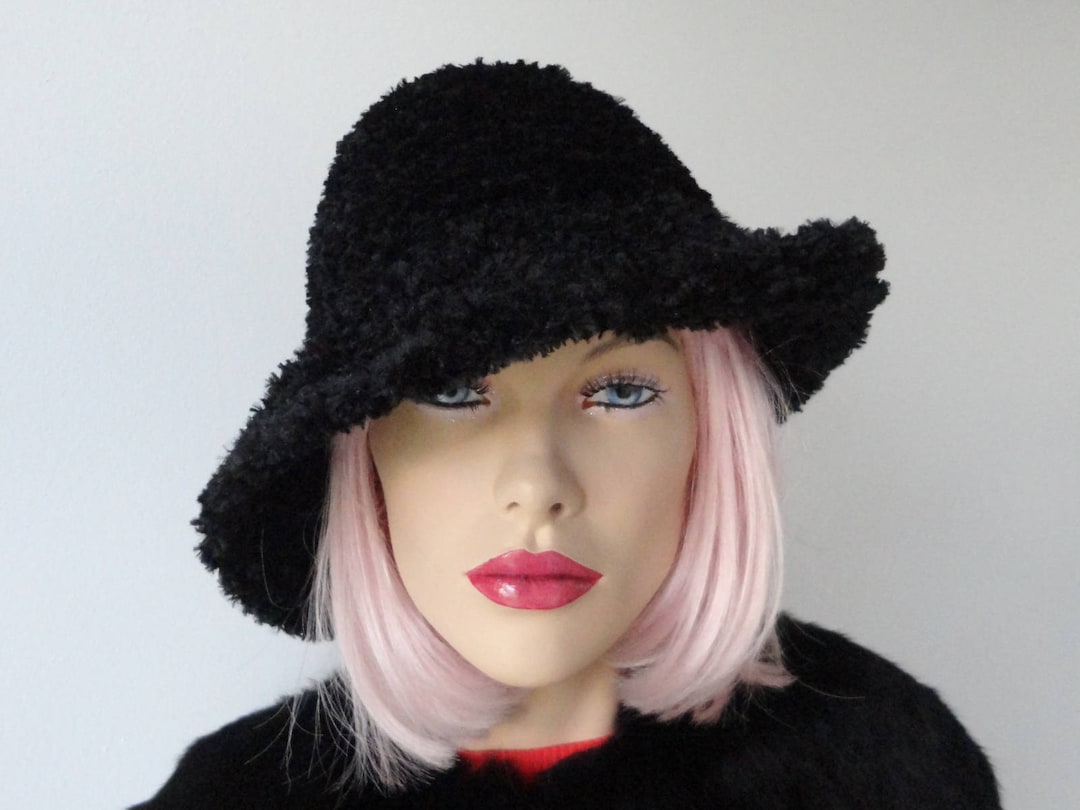 Black Fuzzy Hat // Size 57/58 - Etsy