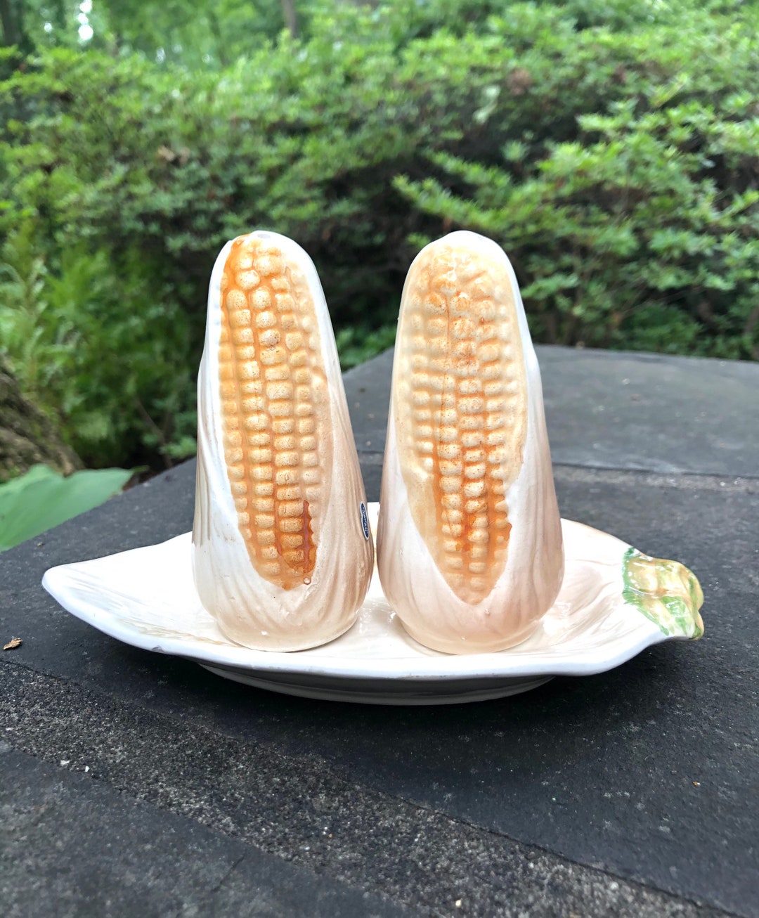 Corn Kitsch! Vintage 1950s Corn-on-the-cob Salt and Pepper Shaker Set ...