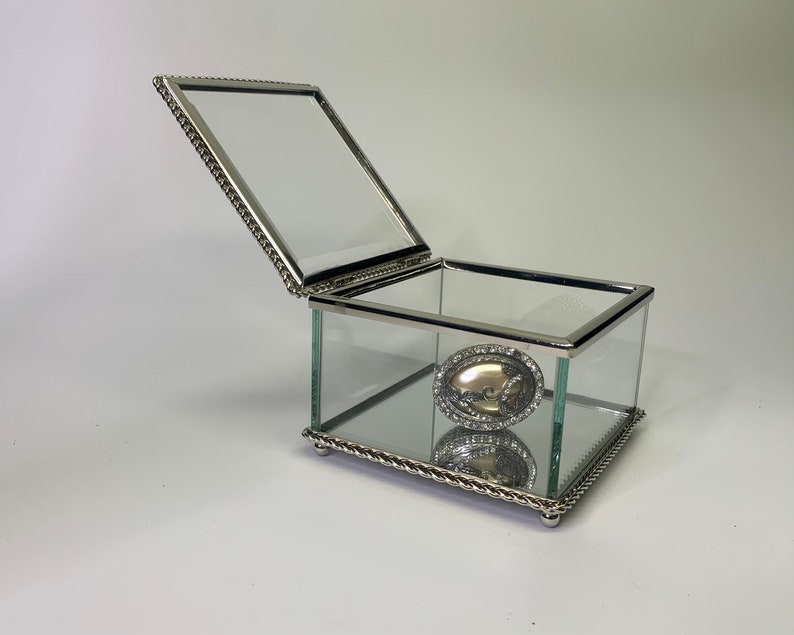 Personalized Square Glass Jewelry Box: Engraved Gift for Mom - Etsy