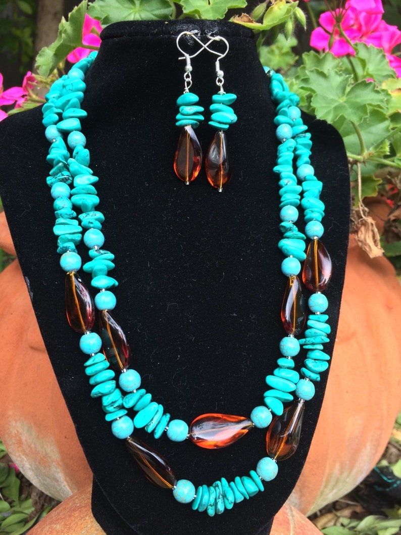 Turquoise Chips, Howlite Round Beads and Amber Colored Teardrop Glass ...