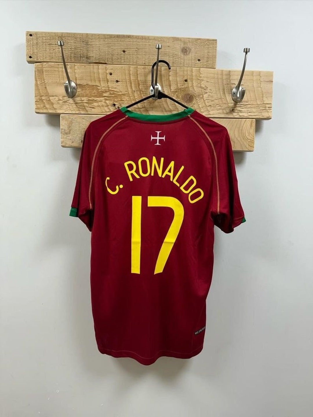 Retro Portugal Football Shirt Portugal Home Shirt 2006 C.ronaldo 17 ...