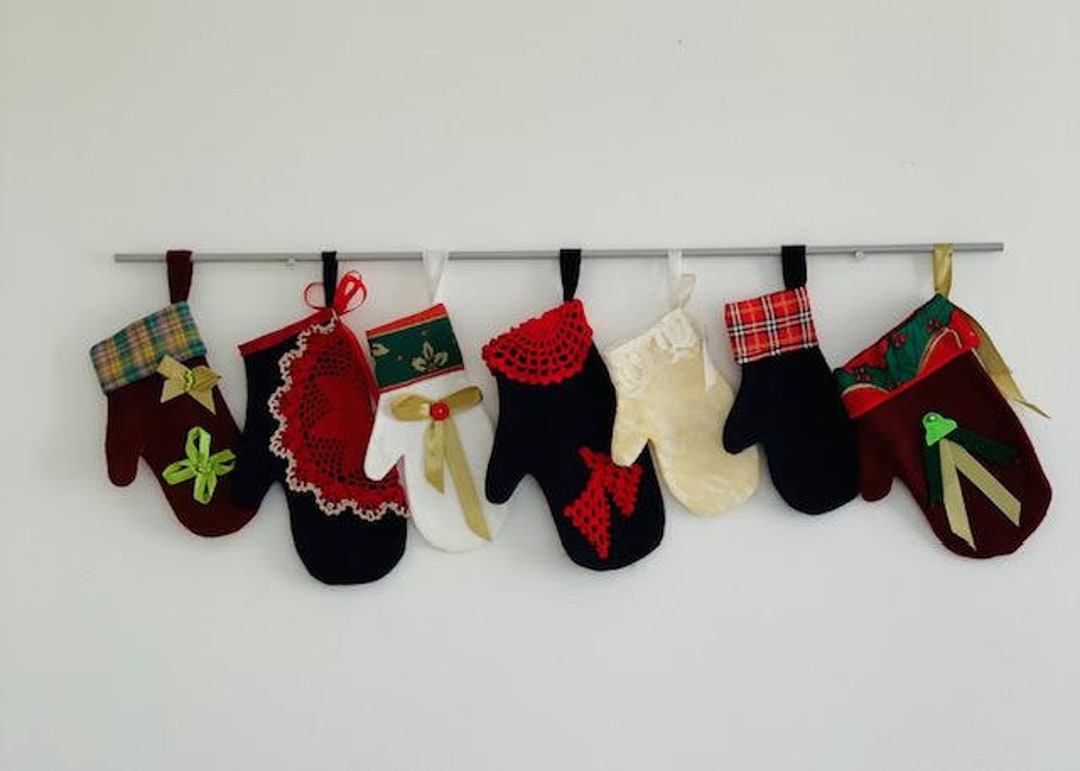 Christmas Gloves, Set of 7 Christmas Gloves, Gloves With Accents and ...