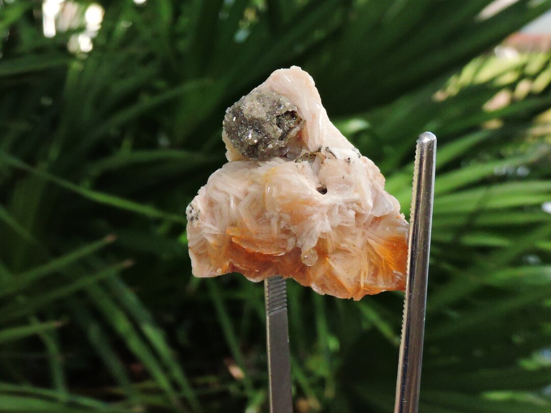 Vanadinite Mineral With Quartz Morocco, 1.7" 64gm Inch 48gm Rare Stones ...