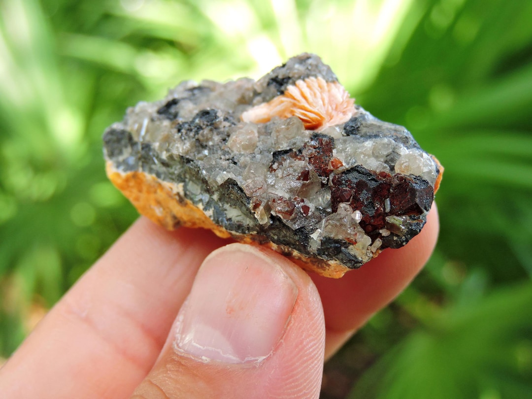 Excllent Vanadinite Mineral With Quartz and Barite, 1" Inch 34 Gm Red ...