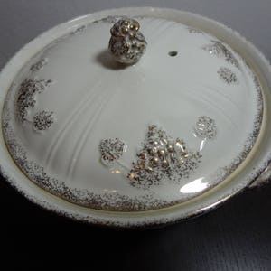Vintage Hall China Ivory/cream Casserole Dish With Gold Accents - Mid ...