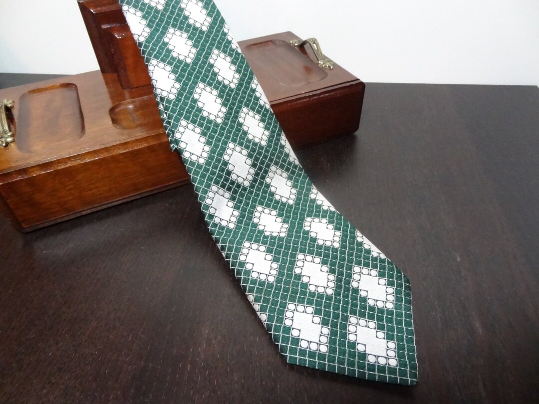 Vintage Men's Polyester Diamond Design Necktie Green and White ...