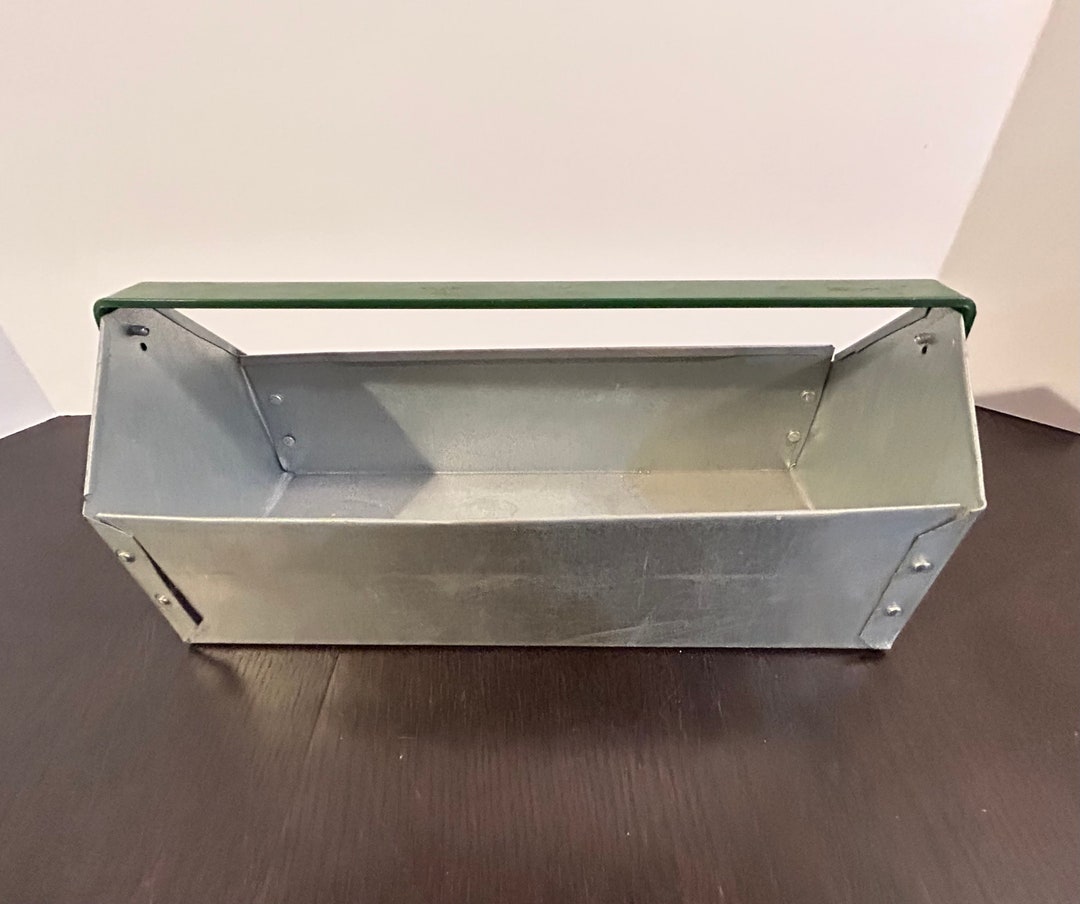 Vintage Metal Rustic Tool Box Caddy/tote Tool, Craft, or Garden ...