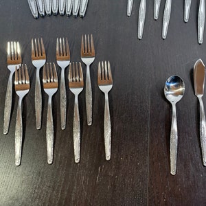 Interpur INR3 Single Rose Stainless Steel Flatware - Service for 8 Plus ...