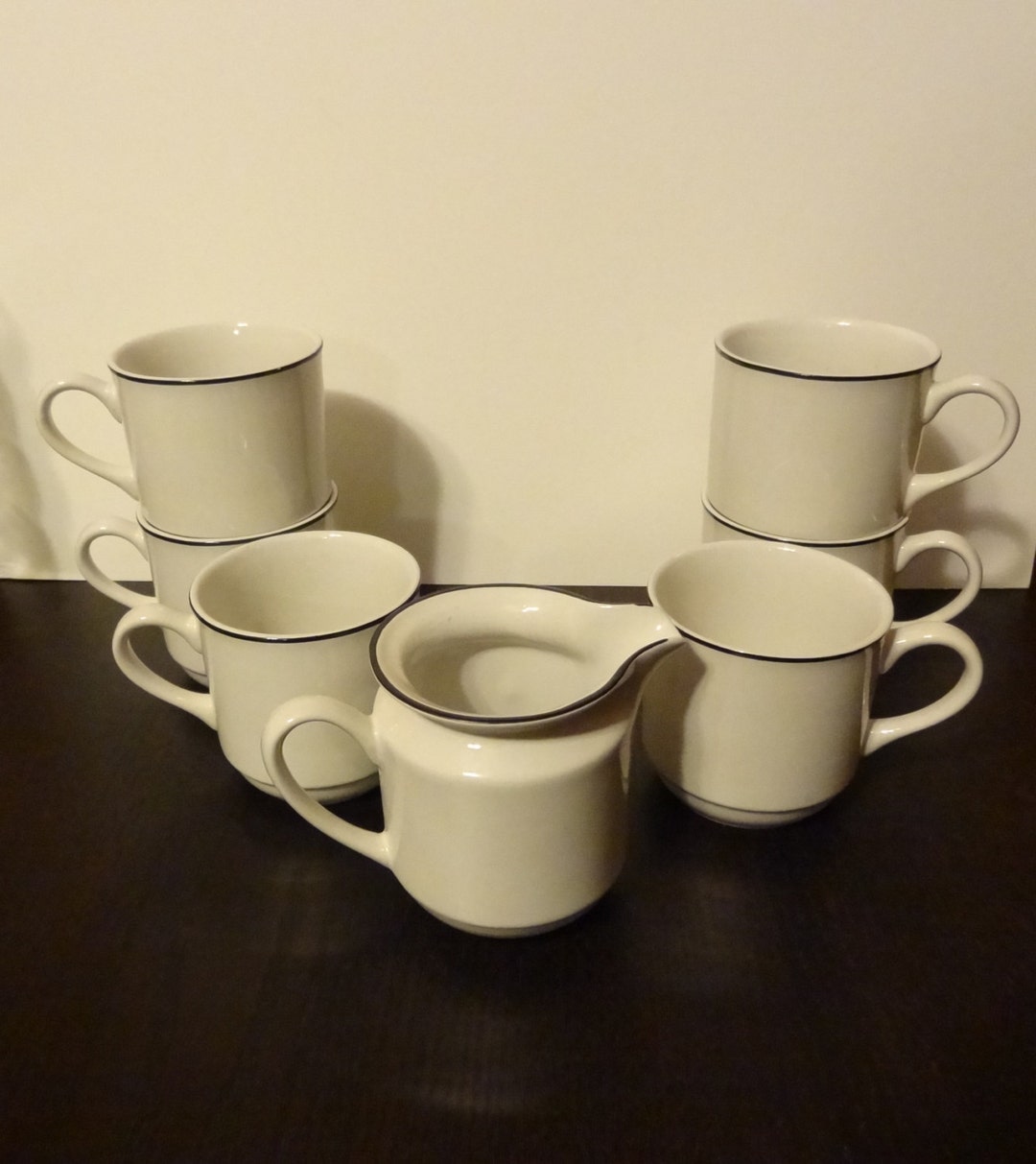 Vintage Farmhouse Style Ming Pao White With Black Rim Restaurant-ware ...