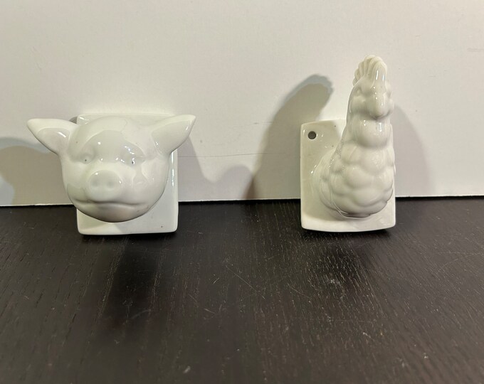 Vintage White Ceramic Pig and Rooster Animal Wall Apron or Towel Hooks ...