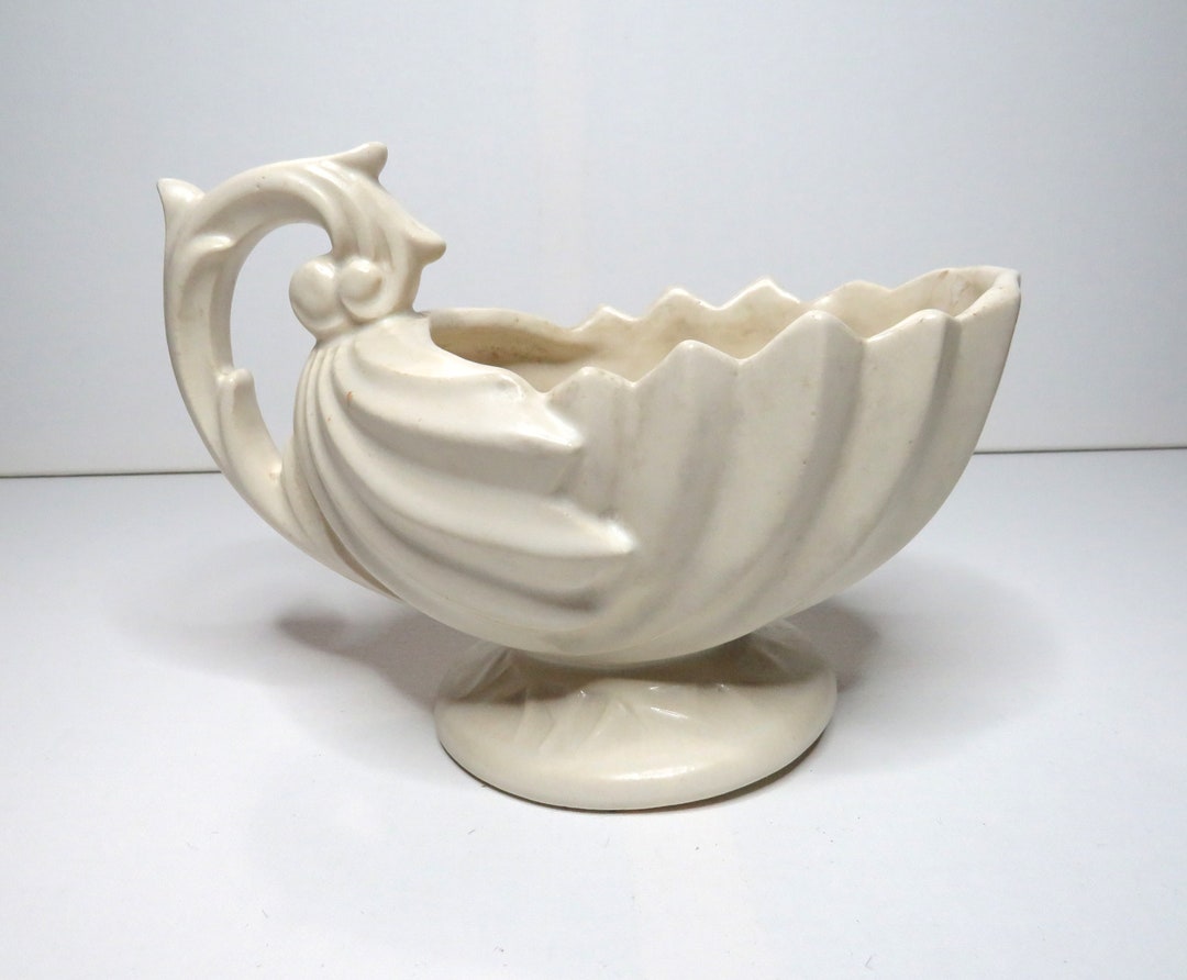 Mccoy Pottery Handled Shell Shaped Planter in Warm Mat Ivory Color - Etsy