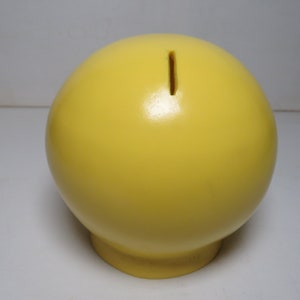 Classic Vintage Smiley Face Bank Plastic Makes You Smile While Keeping ...