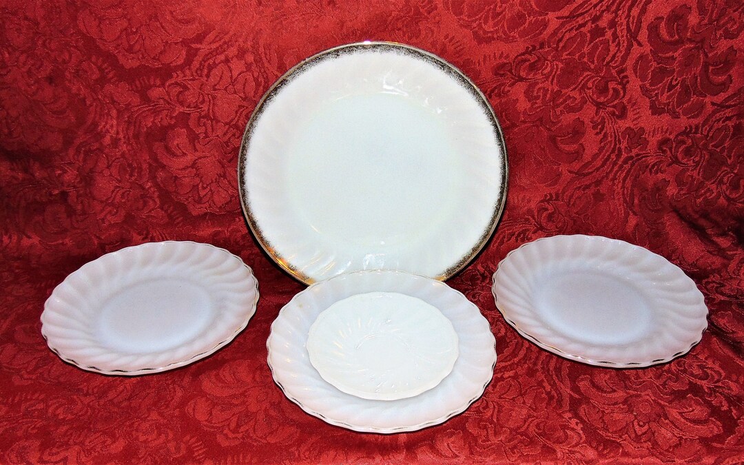 Lot of 5 Vintage Fire King Swirl Plates by Anchor Hocking - Etsy