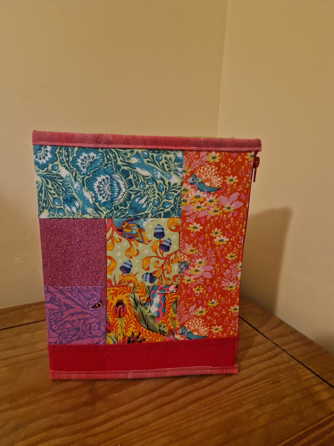 Tula Pink Tiny Beasts Large Booklet Pouch - Etsy