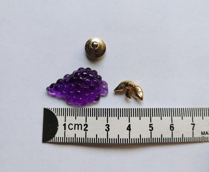 Vintage Signed AVON Purple Grape Brooch Pin, Translucent Lucite Fruit ...