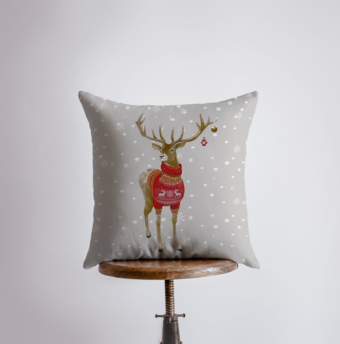 Reindeer | Throw Pillows | Christmas Pillow | Christmas Gift | Home ...
