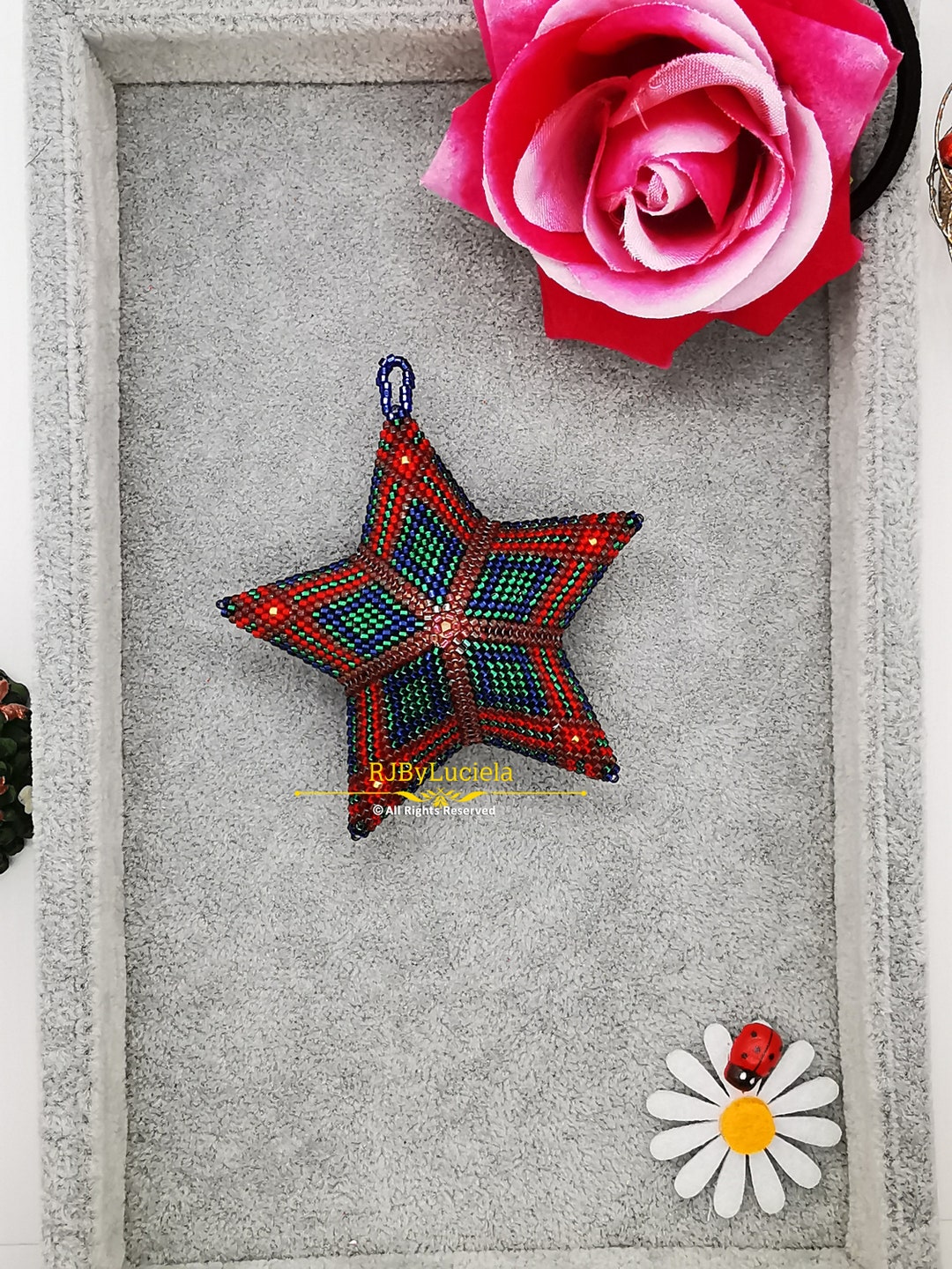Christmas Plaid Star Tutorial- English | Peyote Star | 3d Peyote Star ...