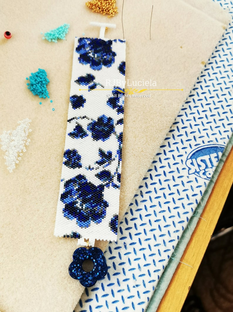Shades of Blue Peyote Pattern- Even Count | Peyoted Pattern | Peyote ...
