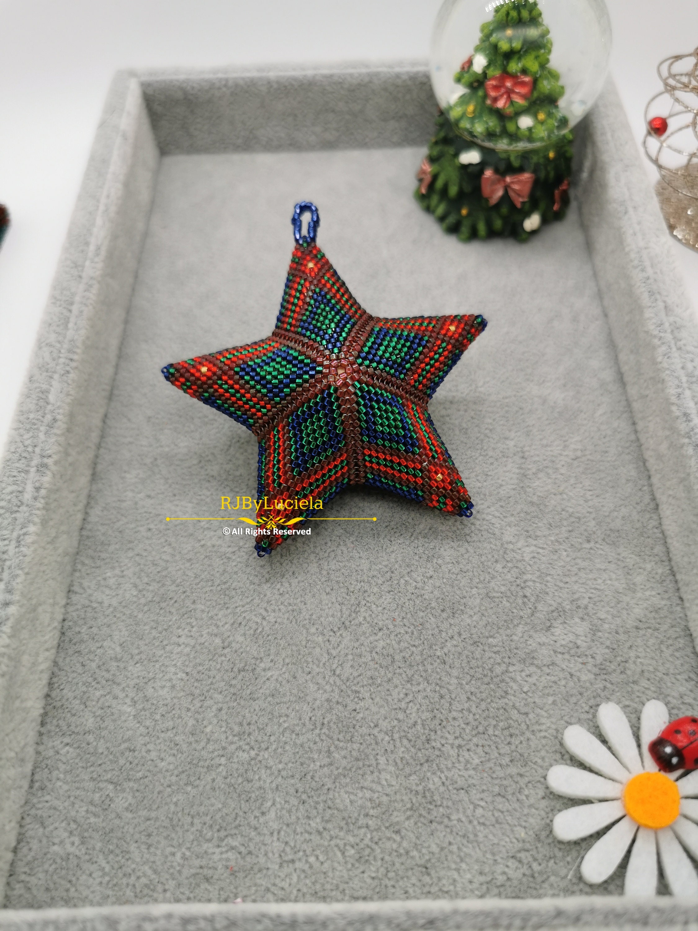 Christmas Plaid Star Tutorial- English | Peyote Star | 3d Peyote Star ...