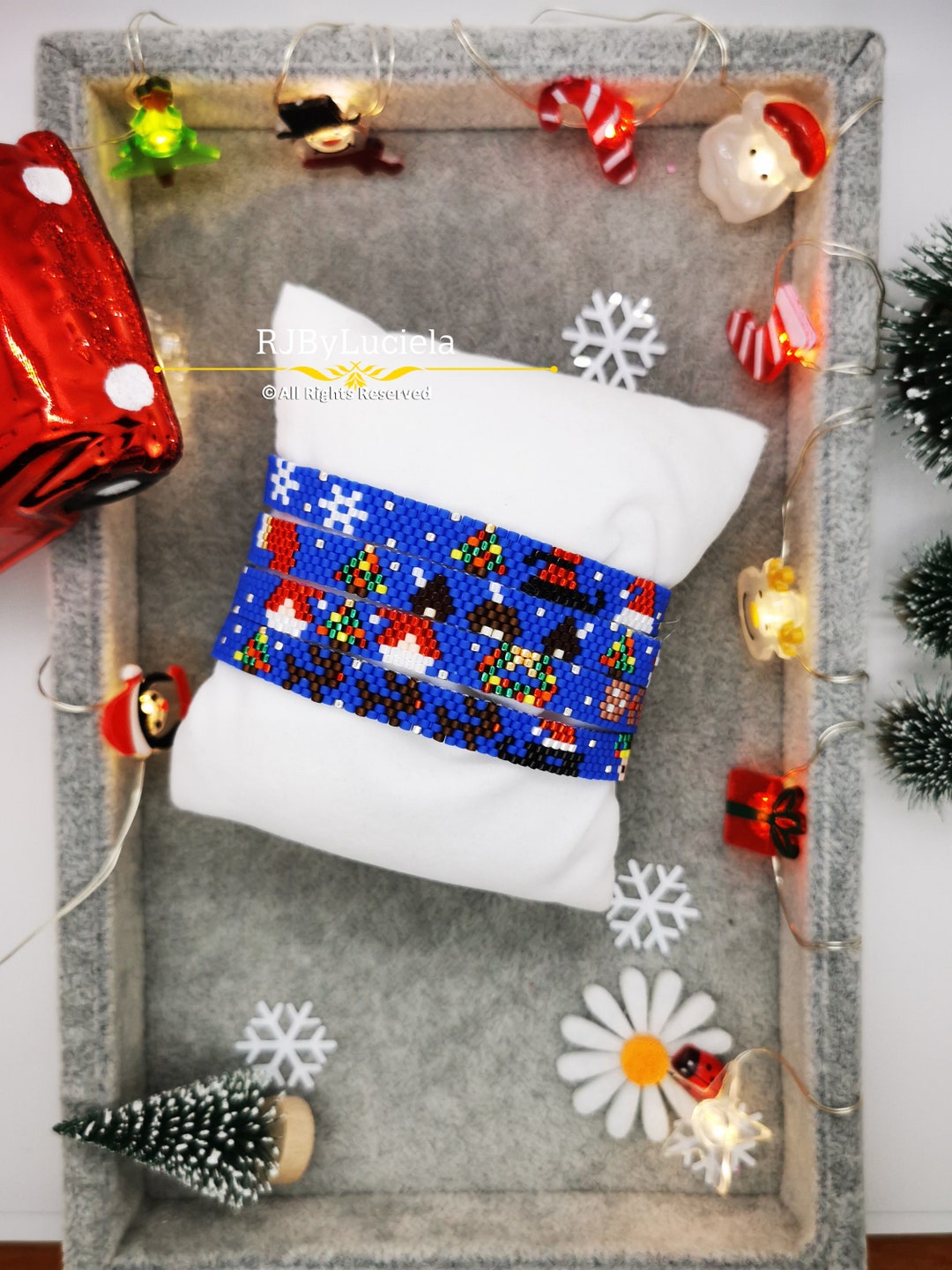 Christmas Jingle Wrap Peyote Pattern- Even Count | Peyoted Pattern ...