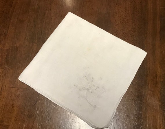 Antique Handkerchief with Flower Pattern White Weddin… - Gem