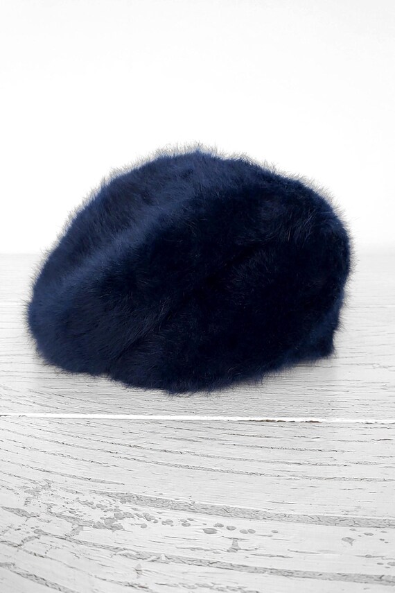 Dark blue fuzzy angora beret Vintage women's warm win… - Gem