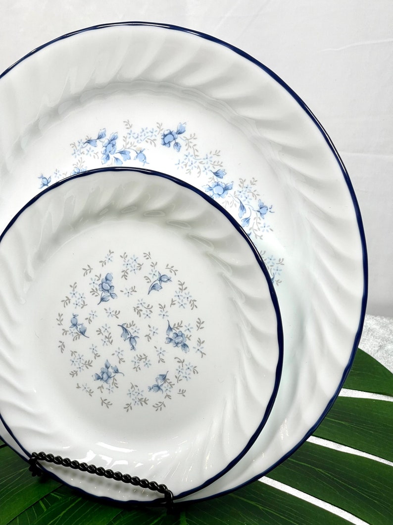 Vintage Corelle Blue Fleur Plate - Dinner or Salad Plate Replacement ...
