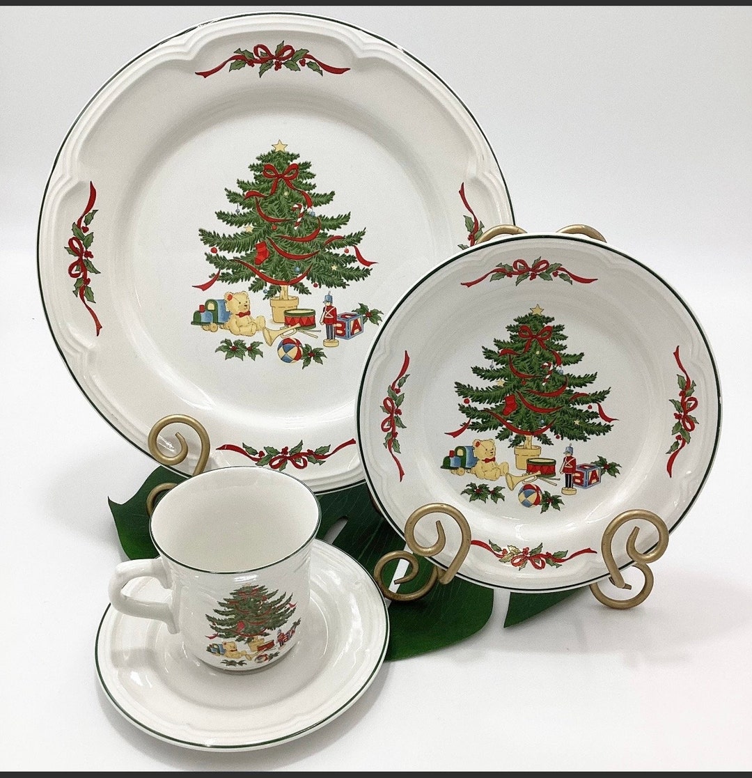 Christmas Dinnerware Set 4 Pieces Christmas Dishes Salad Plate Dish Set ...