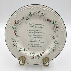 Winterberry Platter Chop Plate by Pfaltzgraff Family and Family Sharing ...