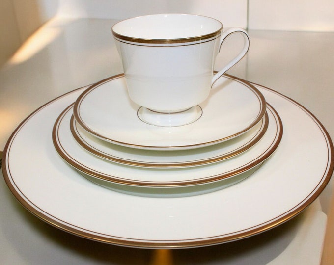Mikasa Bone China Narumi Wheaton Set of 5 Pieces Dinnerware China White ...