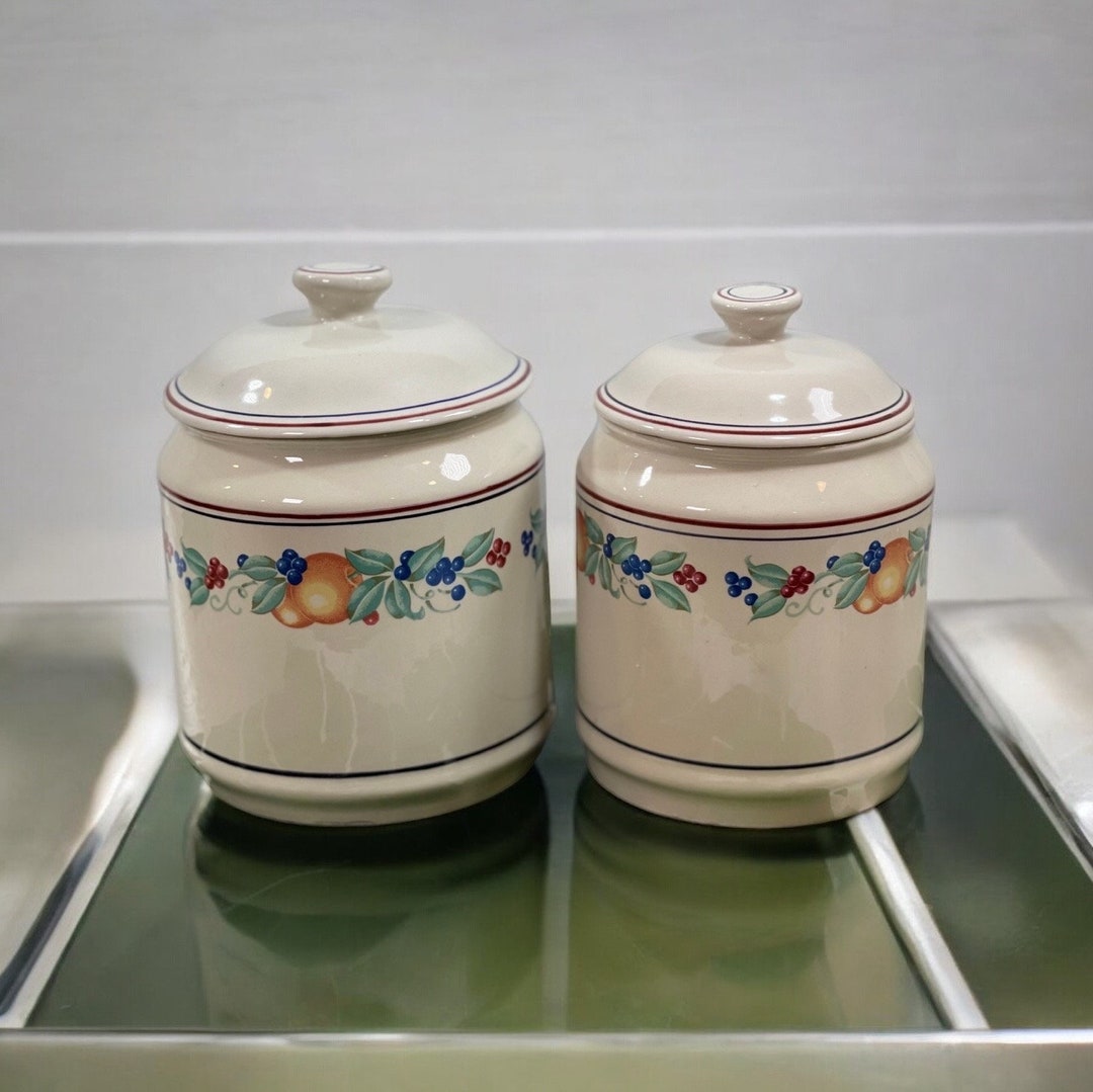 Vintage Corelle Canisters With Lids (set of 2) (R44) - Etsy