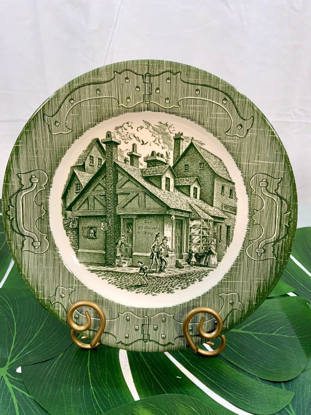 Vintage Dinner Plate Rustic Dinnerware Display Plate Green Tableware ...